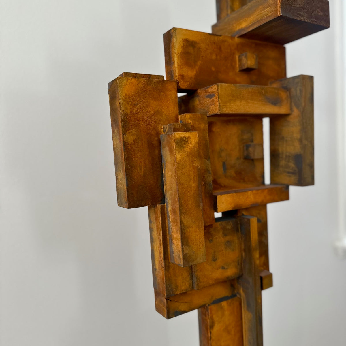 SAN MING OBJECT / MAN WITH A BACKPACK – RIKA STUDIOS