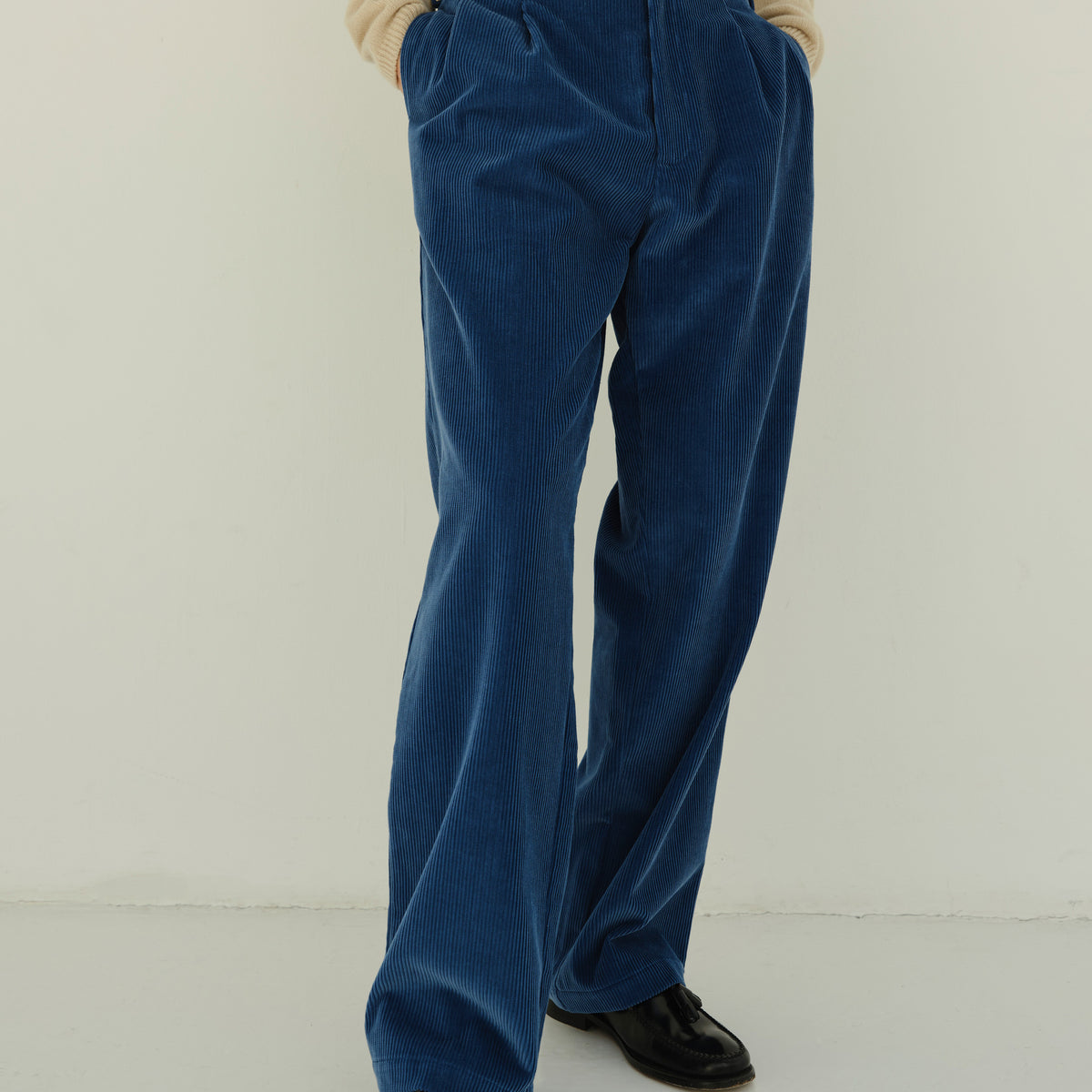 POLO PANTS / POOL – RIKA STUDIOS