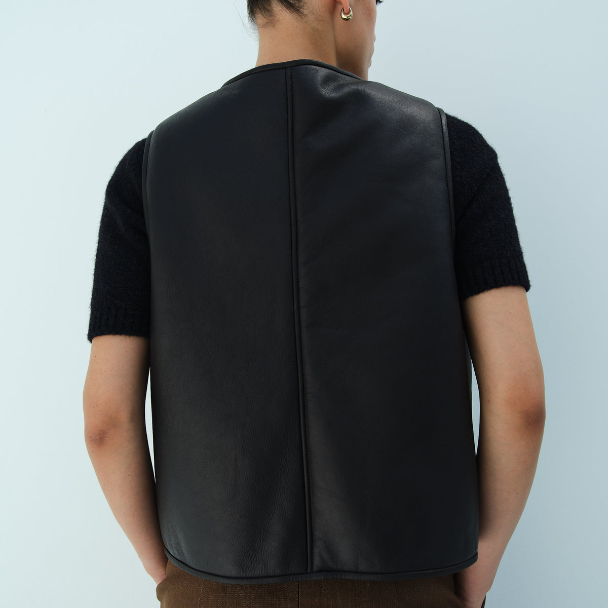 ALLEN VEST SAMPLE / BLACK-BLACK – RIKA STUDIOS